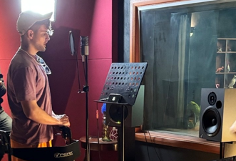 From silence to singing, Jesse finds his voice again | Mirage News